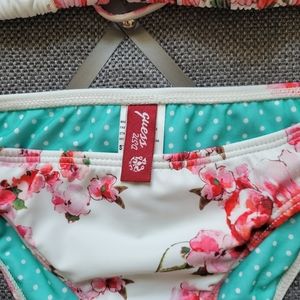 Guess | Swim | Nwot Guess Floral 2 Piece Bikini Set Swimsuit | Poshmark
